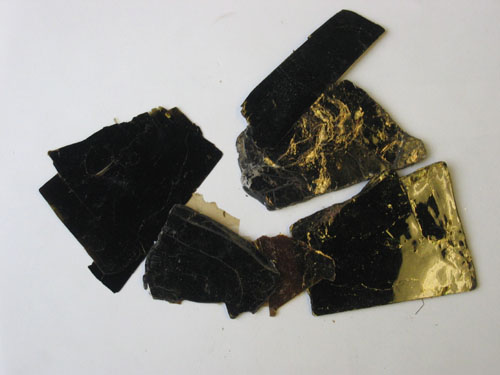 12.108 Image Gallery: Lab 3 - biotite crystals.